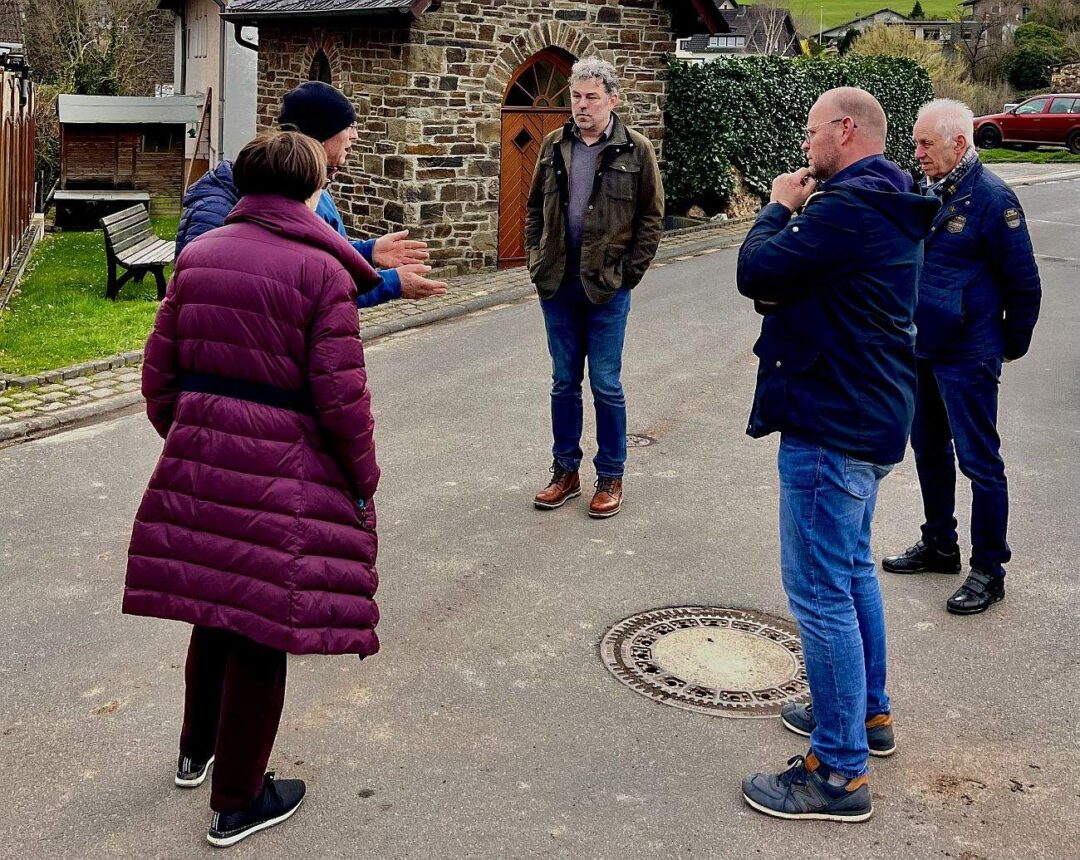 Kandidat Frank Klapperich zu Besuch in Schalkenbach - brohltal-info24.de