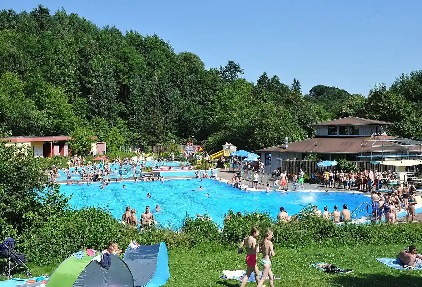 Freizeitbad Brohltal öffnet im Mai - Brohltal-info24.de
